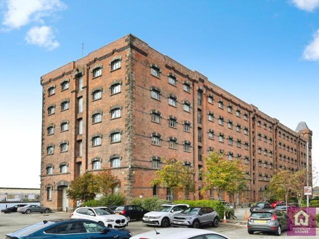 2 Bedroom Apartment Birkenhead Wirral 100132461