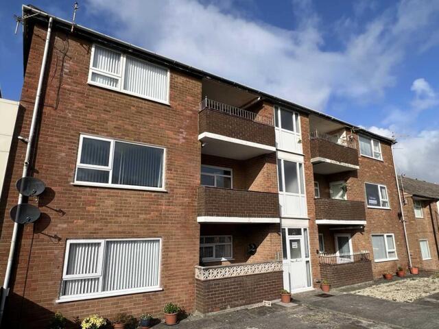 2 Bedroom Apartment Blackpool Blackpool 101351985