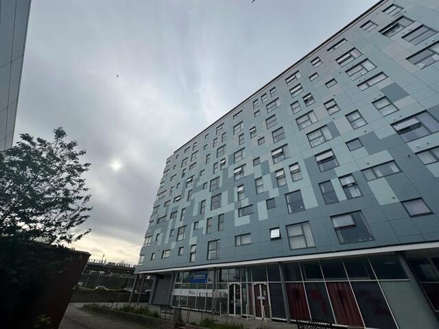 2 Bedroom Apartment Bletchley Buckinghamshire 99986221