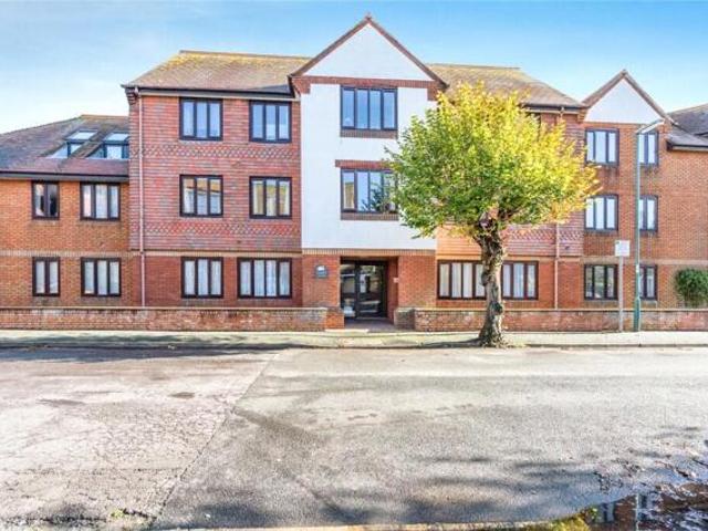 2 Bedroom Apartment Bognor Regis West Sussex 101931478
