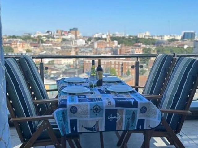 2 Bedroom Apartment Bournemouth Bournemouth 100988088