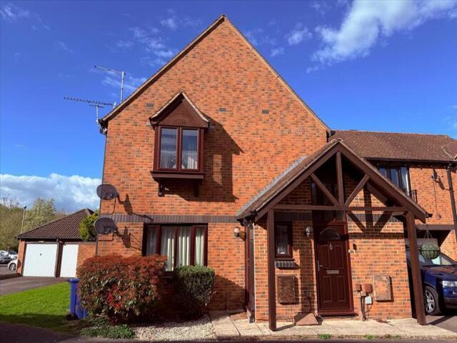 2 Bedroom Apartment Bracknell Bracknell Forest 101278122