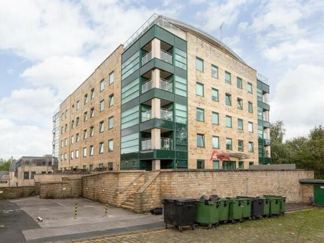2 Bedroom Apartment Bradford Bradford 99735936