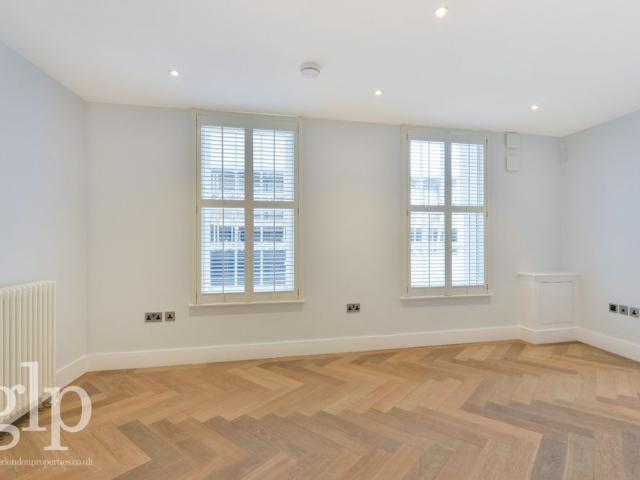 2 Bedroom Apartment, Brewer Street, Soho, W1F