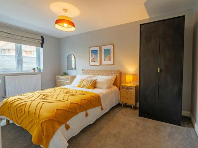 2 Bedroom Apartment Brighton And Hove Brighton And Hove 102916806