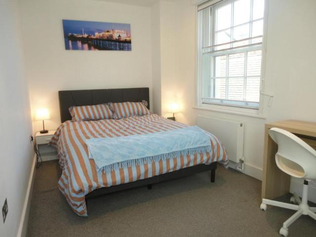 2 Bedroom Apartment Brighton And Hove Brighton And Hove 103396673