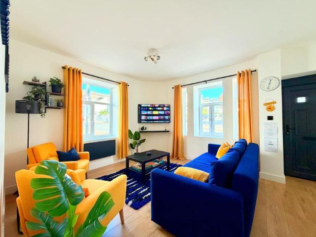 2 Bedroom Apartment Brighton And Hove Brighton And Hove 95656790