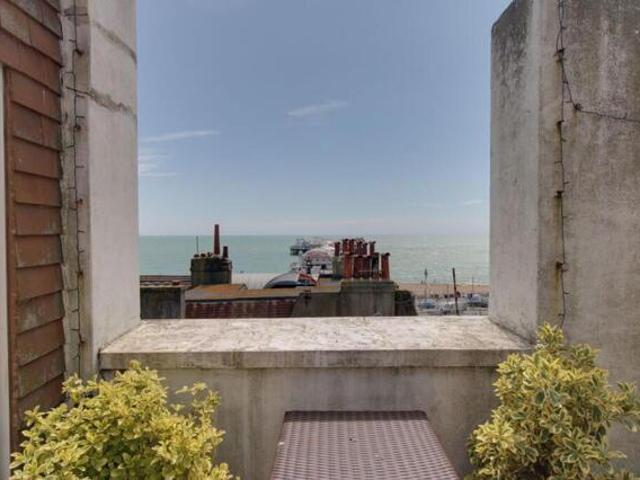 2 Bedroom Apartment Brighton Brighton And Hove 99437095