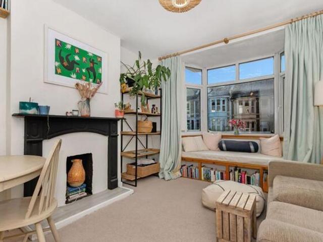 2 Bedroom Apartment Bristol City Of Bristol 101100125