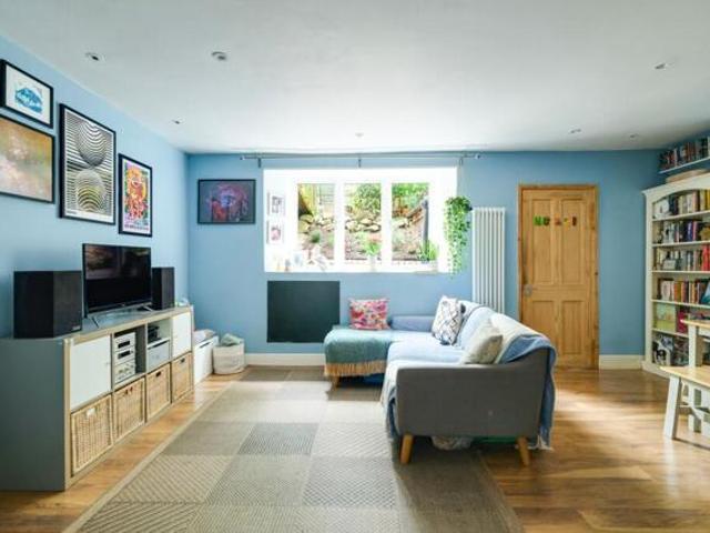 2 Bedroom Apartment Bristol City Of Bristol 101675991
