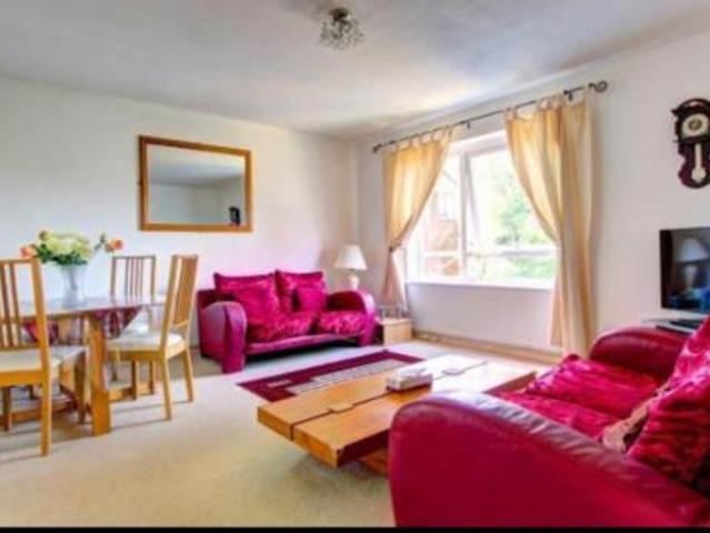 2 Bedroom Apartment Bromley Bromley 73222571