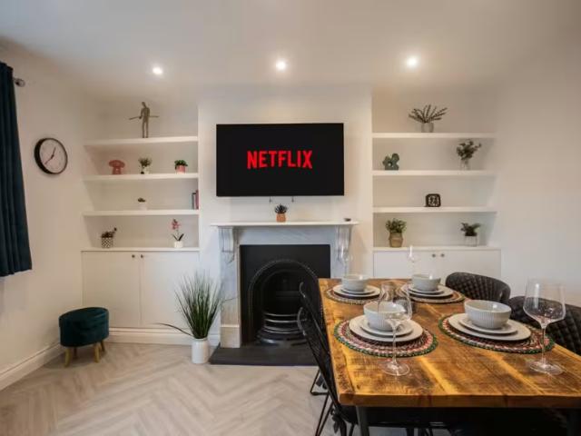 2 Bedroom Apartment Bromley Bromley 98633956