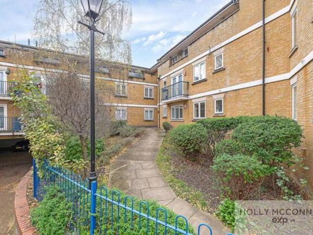 2 Bedroom Apartment Bromley Greater London LS98765645