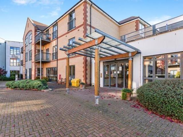 2 Bedroom Apartment Cambridge Cambridgeshire 100579000