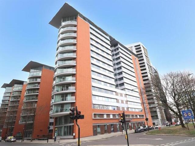2 Bedroom Apartment Camden Greater London 93765442