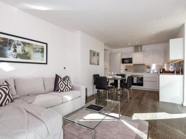 2 Bedroom Apartment Camden Greater London 100854975