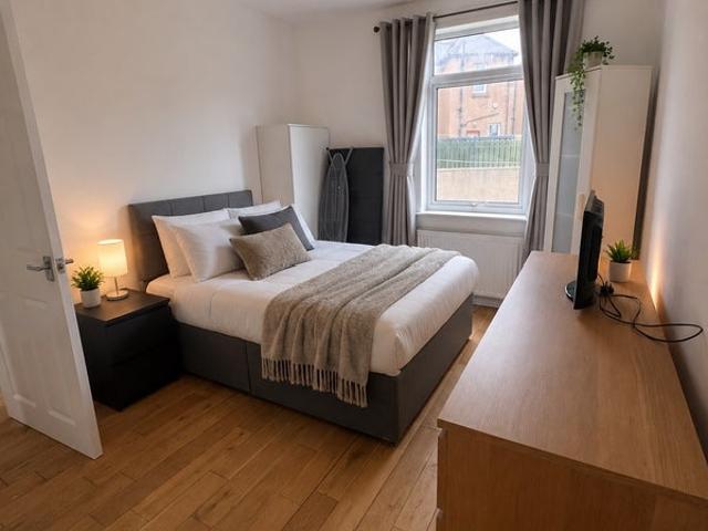 2 Bedroom Apartment Central