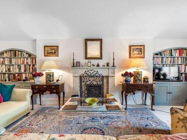 2 Bedroom Apartment Cheltenham Gloucestershire 100541096