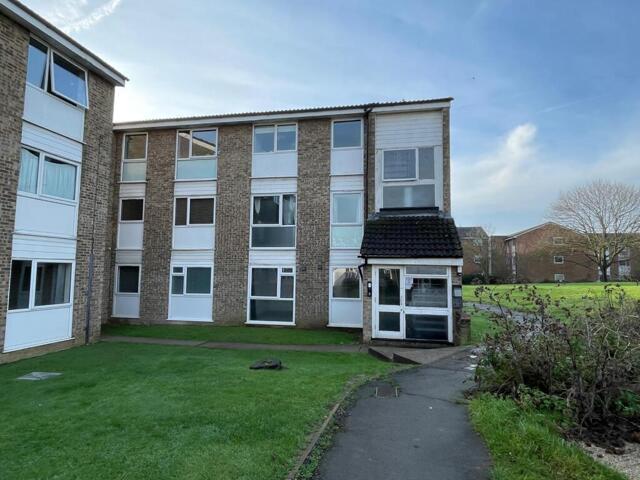 2 Bedroom Apartment Chelmsford Essex 99290323