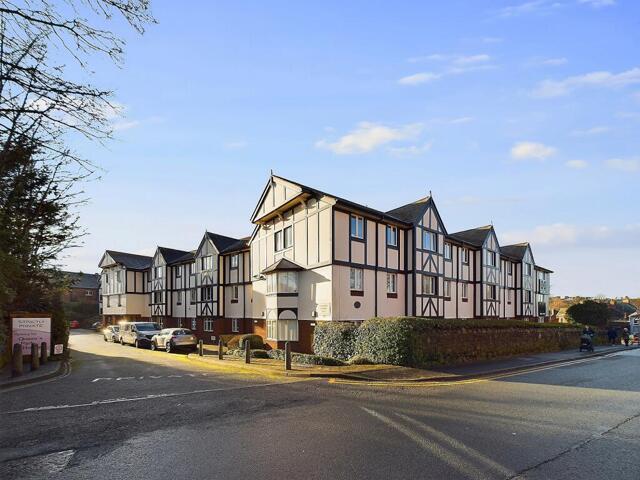2 Bedroom Apartment Chester Flintshire LS89670525