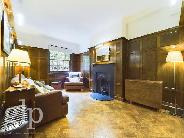 2 Bedroom Apartment, Chesterford House, Store Street, WC1E