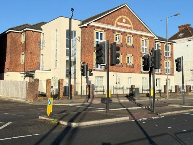 2 Bedroom Apartment Coulsdon Great London LS100540952
