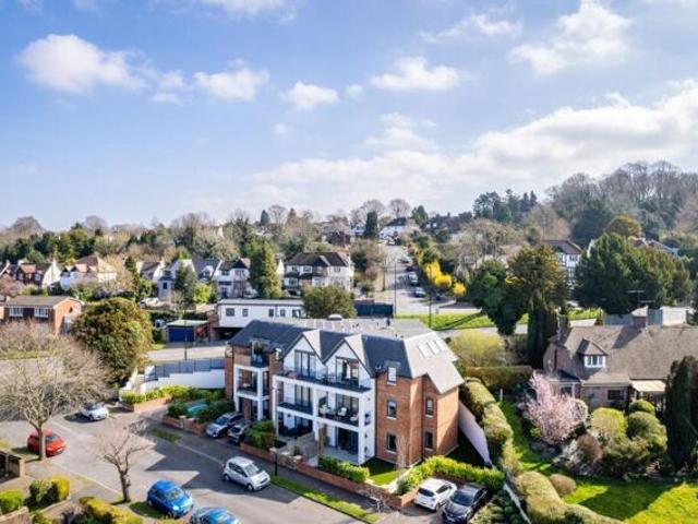 2 Bedroom Apartment Coulsdon Greater London 100578837