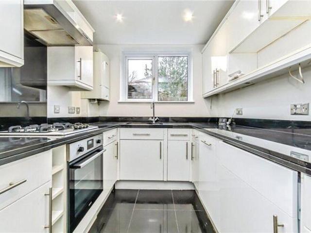 2 Bedroom Apartment Croydon Greater London 99840097
