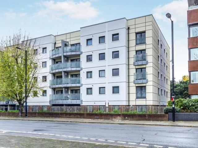 2 Bedroom Apartment Croydon Greater London LS98503784