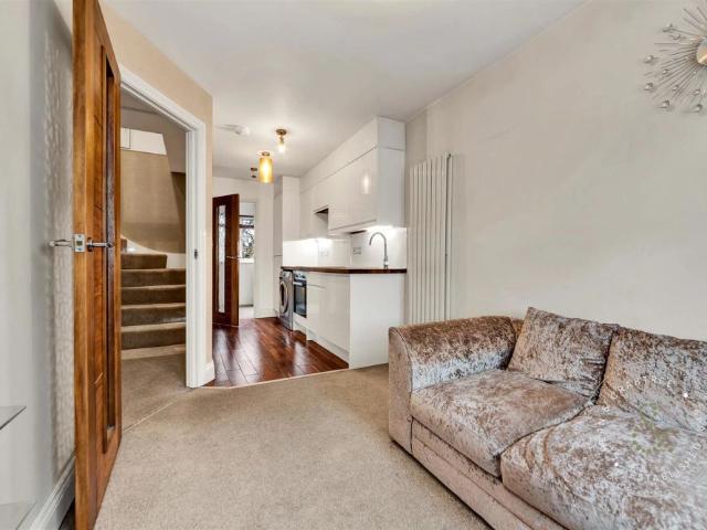 2 Bedroom Apartment Duplex