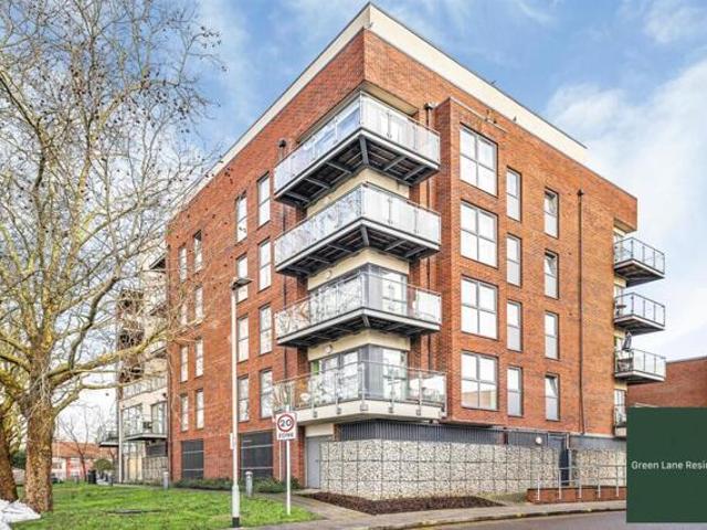 2 Bedroom Apartment Dagenham Greater London 100786475
