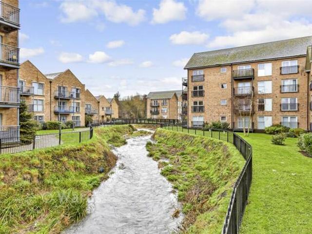 2 Bedroom Apartment Dartford Kent 99688509