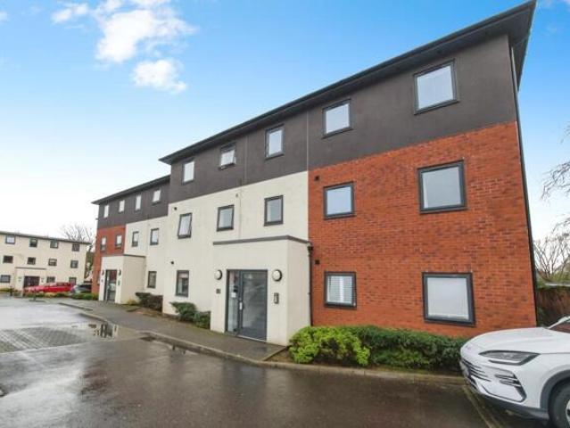 2 Bedroom Apartment Exeter Devon 100316899