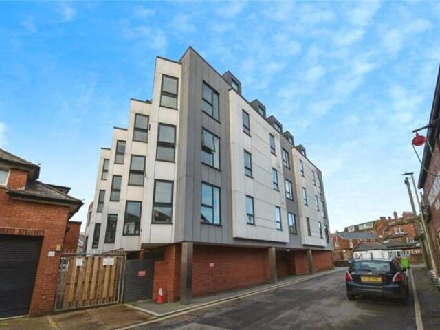 2 Bedroom Apartment Exmouth Devon LS101674902