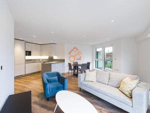 2 Bedroom Apartment Ealing Great London 98262486