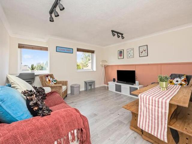 2 Bedroom Apartment East Sussex West Sussex 101931534