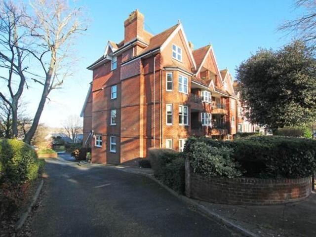 2 Bedroom Apartment Eastbourne East Sussex 99895221