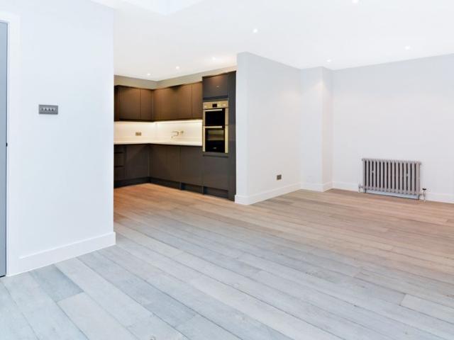 2 Bedroom Apartment, Earlham Street, Covent Garden, WC2H