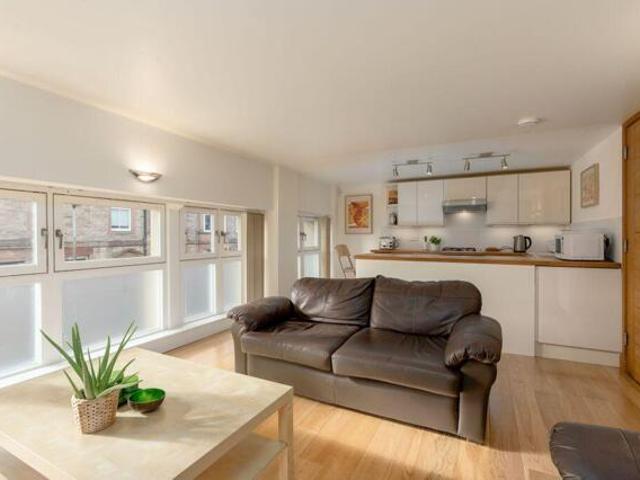 2 Bedroom Apartment Edinburgh City Of Edinburgh LS100684941