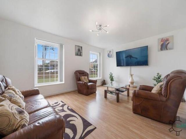 2 Bedroom Apartment Enfield Greater London LS101677867