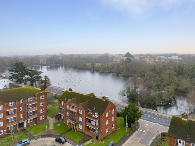 2 Bedroom Apartment Epping Forest Greater London 99315398