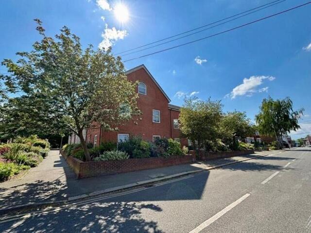 2 Bedroom Apartment Essex Essex LS98545697