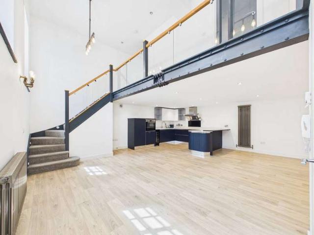 2 Bedroom Apartment Flat