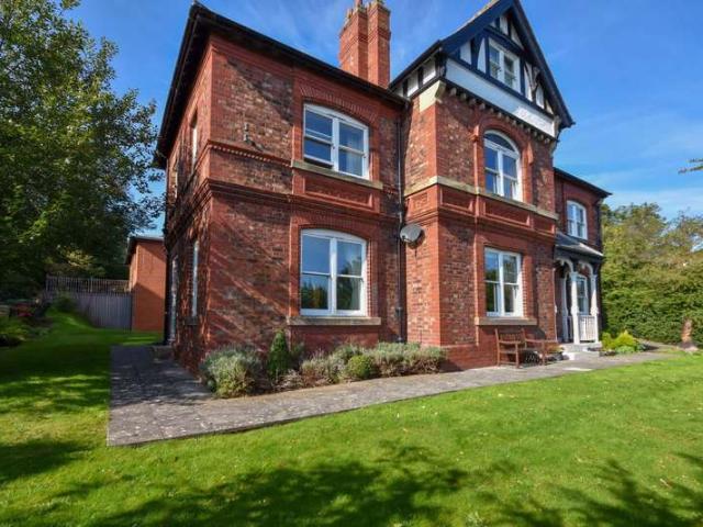 2 Bedroom Apartment Flat