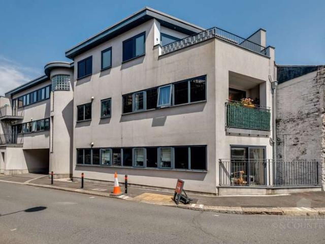 2 Bedroom Apartment Flat
