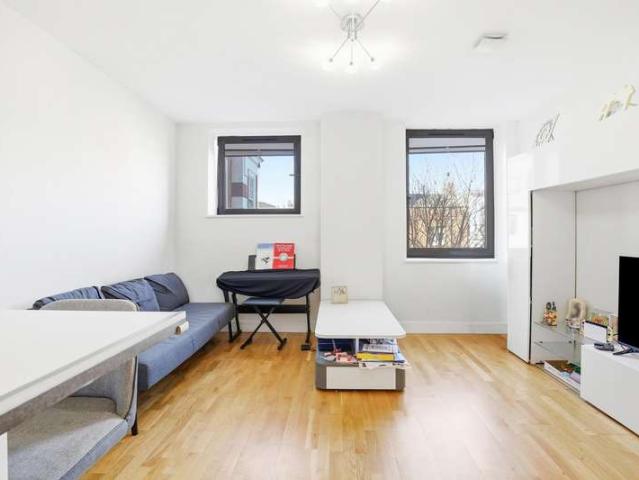 2 Bedroom Apartment Flat
