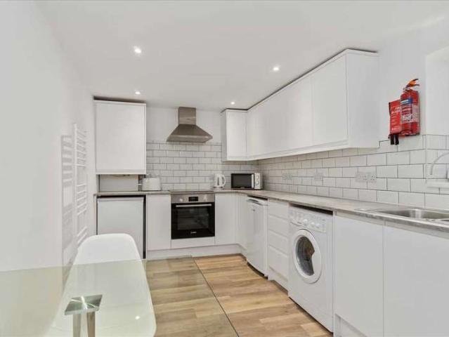 2 Bedroom Apartment Flat