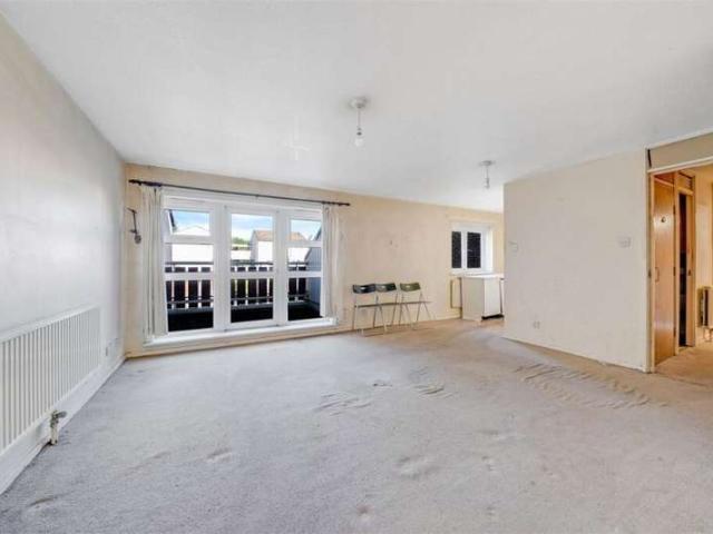 2 Bedroom Apartment Flat