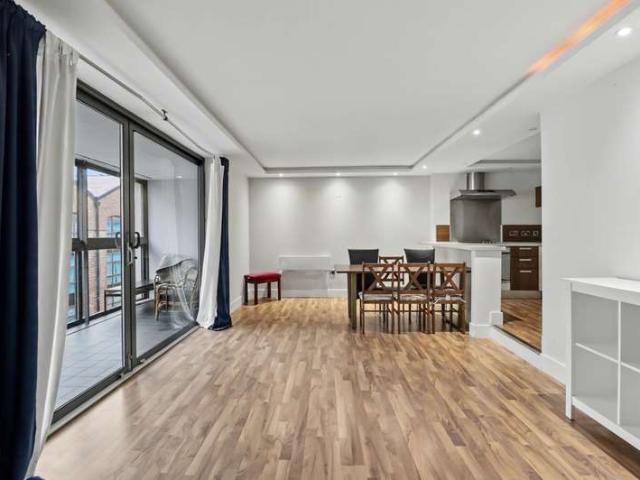 2 Bedroom Apartment Flat