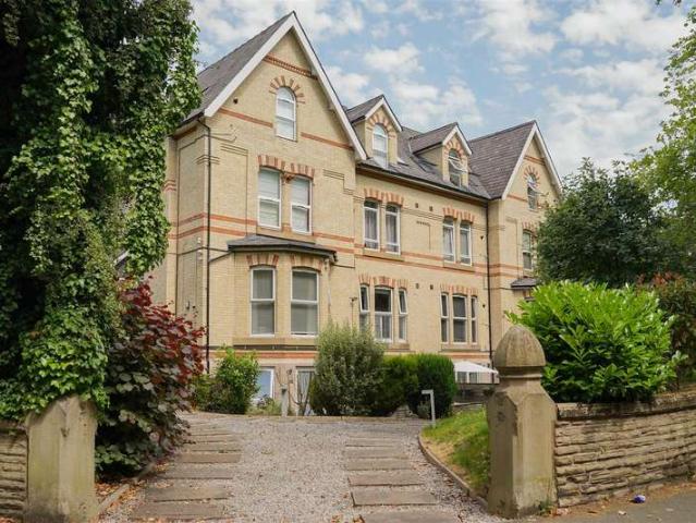 2 Bedroom Apartment Flat